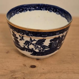 Antique Large Sugar Bowl Willow Pattern Blue White Great Display - Etsy