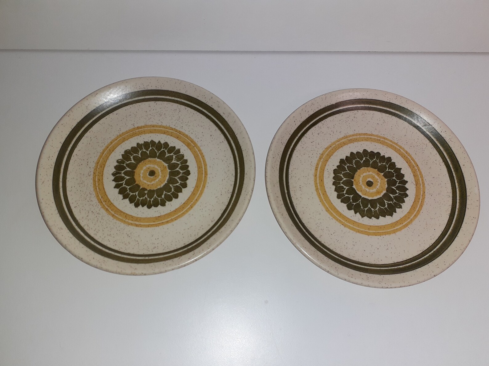 Bilton's Ironstone Tableware Green Yellow Flowers and Bands Set of 2 ...