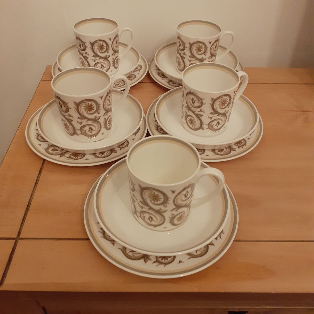 Vintage Wedgwood Susie Cooper Design Venetia Pattern Set of 5 Trios ...