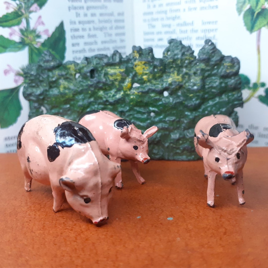 Vintage Trio of Pigs crescent and a Timpo Hedge 1950s - Etsy