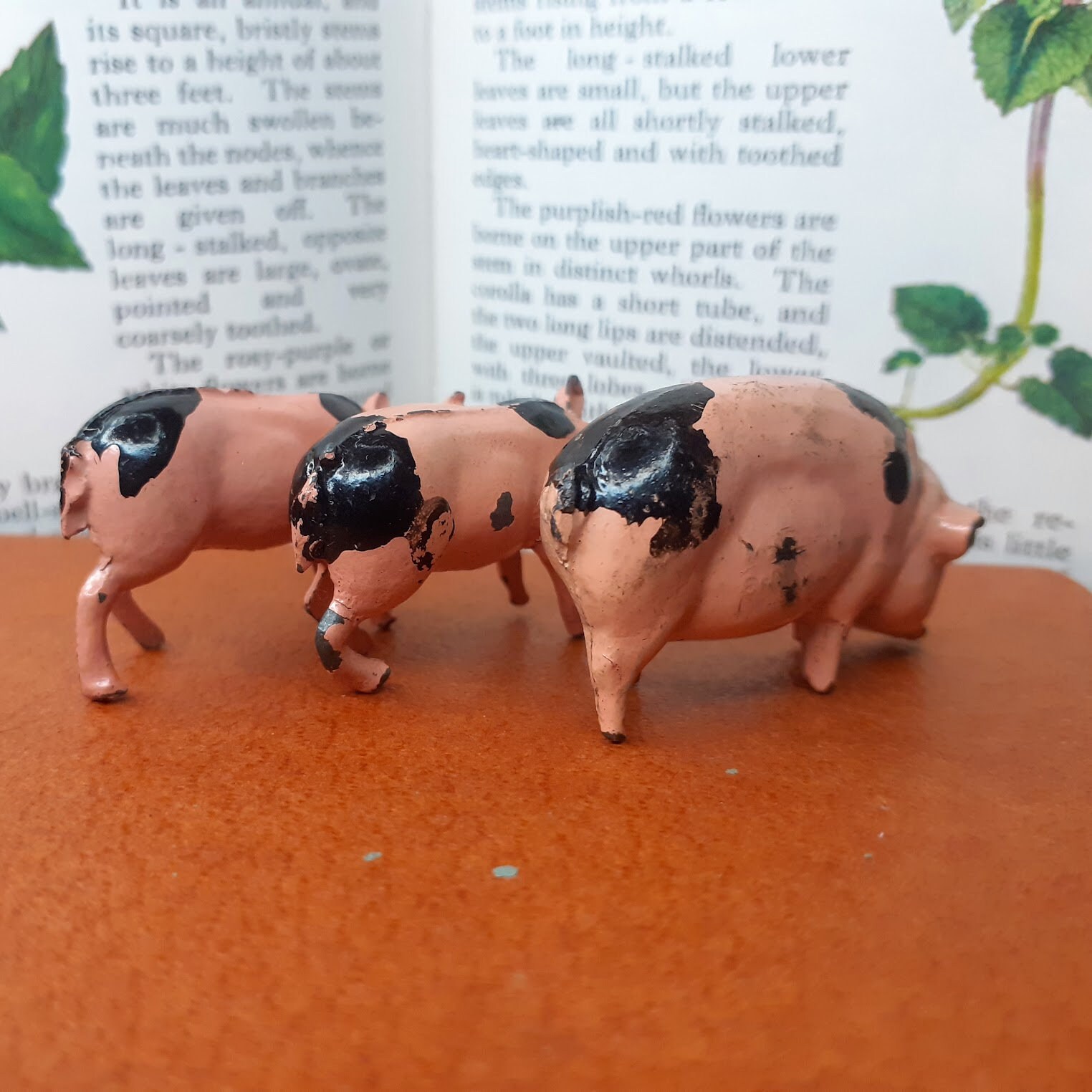 Vintage Trio of Pigs crescent and a Timpo Hedge 1950s - Etsy