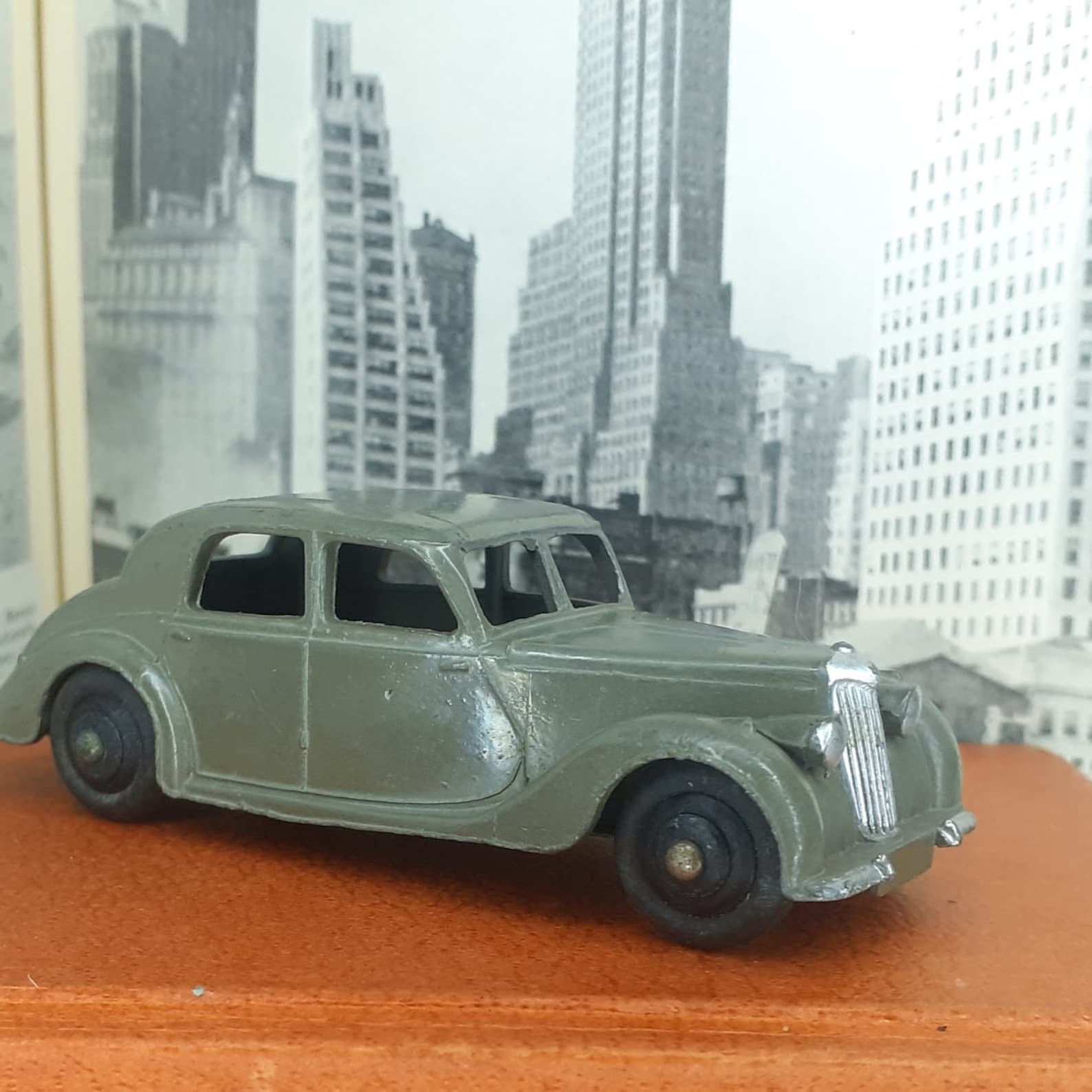 Vintage Dinky Toys Riley Saloon 40a Grey - Meccano LTD - Made in ...