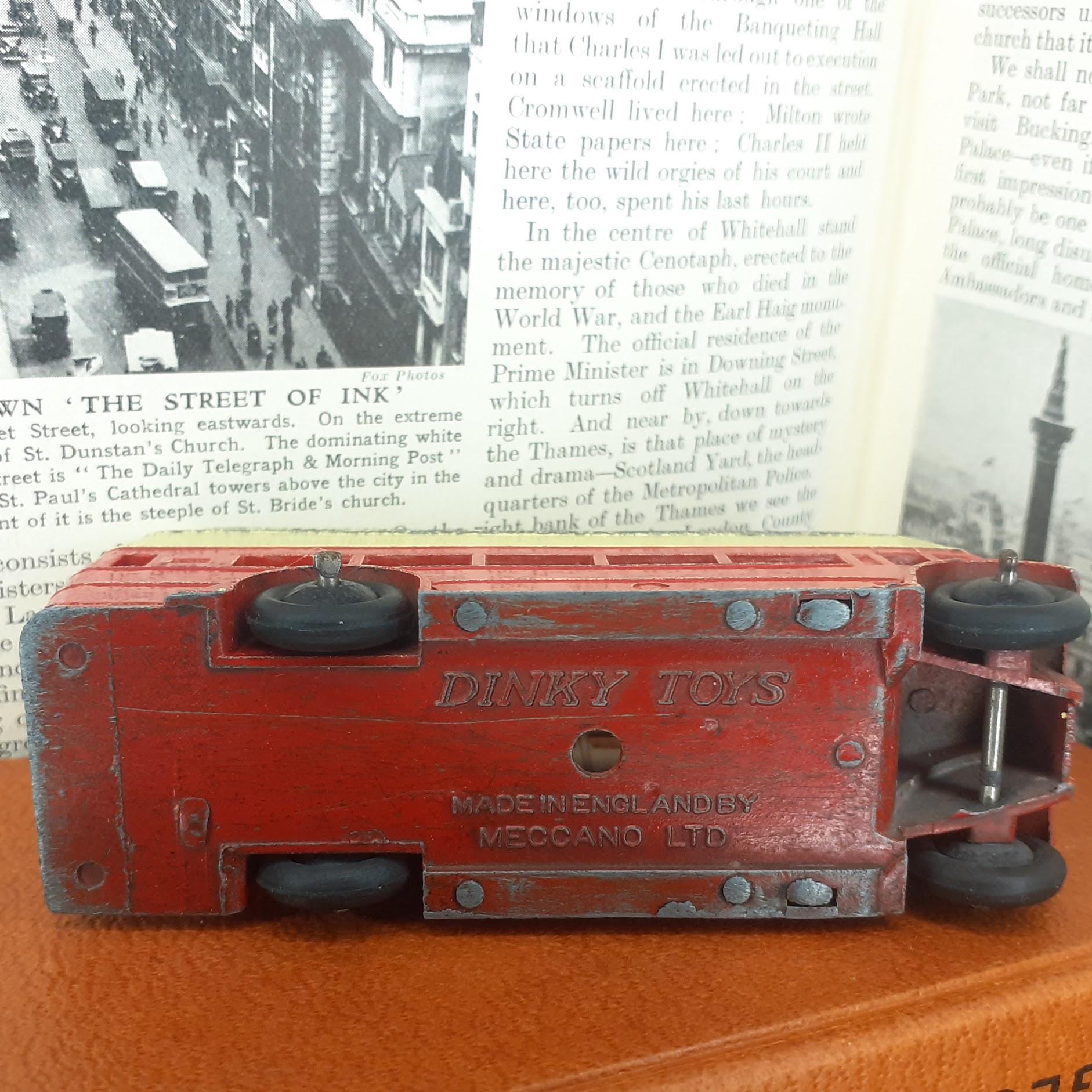 Vintage Dinky Toys Double Decker Bus 29c - Red/cream - Meccano LTD ...