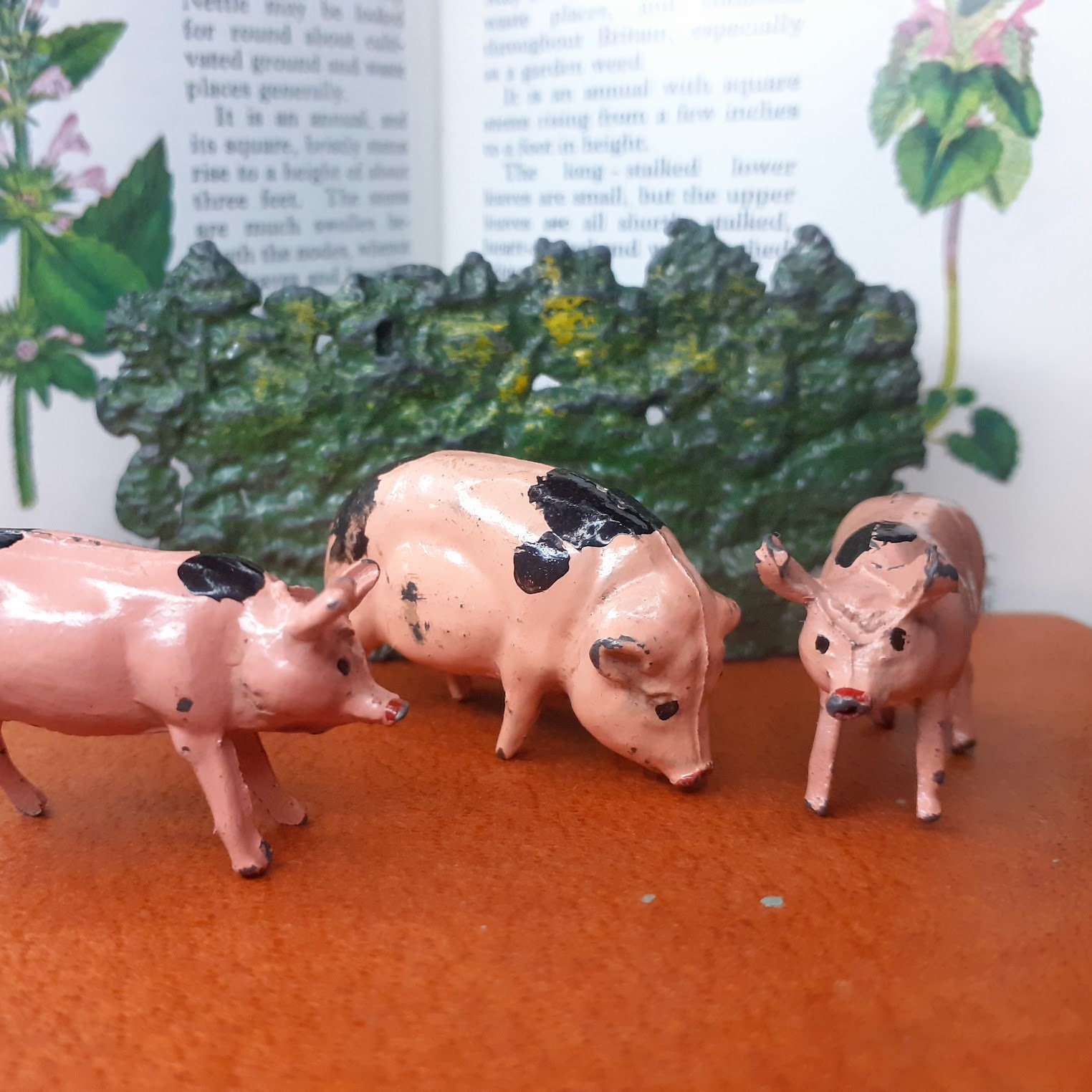 Vintage Trio of Pigs crescent and a Timpo Hedge 1950s - Etsy