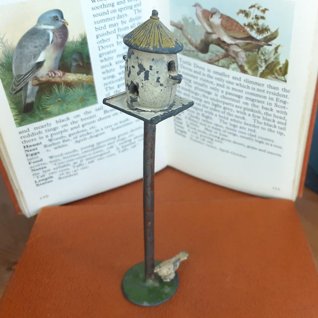 Vintage Britains Birdhouse (dovecote) With Thatched Roof and Dove ...