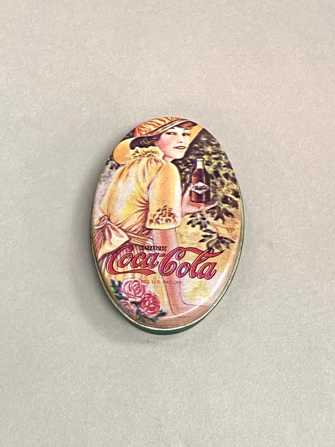 Vintage 1981 Coca-cola Sewing Kit Tin – Giftco Hong Kong – Advertising ...