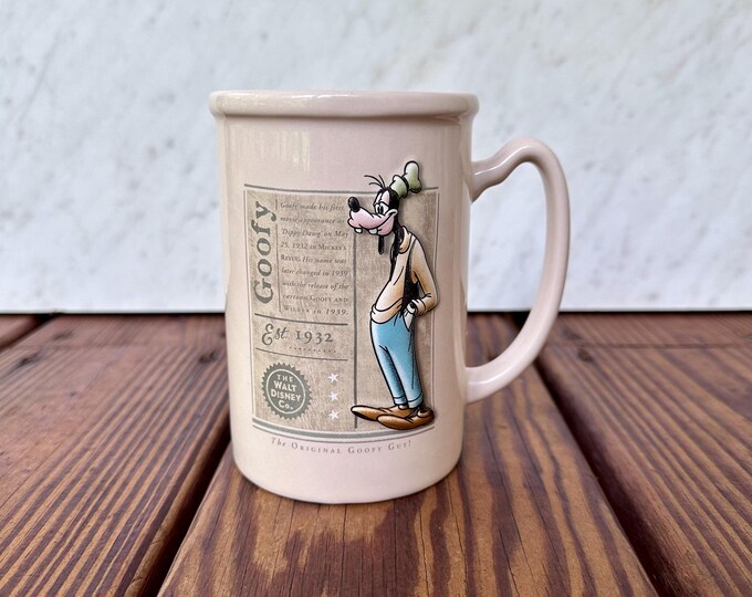 Vintage 1997 Walt Disney's Goofy Coffee Tea Mug 3D Embossed - Made in ...