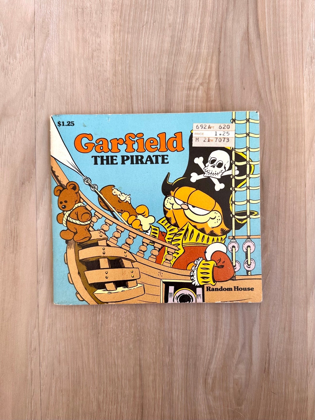 Garfield the Pirate - by Jim Davis - Mini Book - Vintage 1982 - Random ...