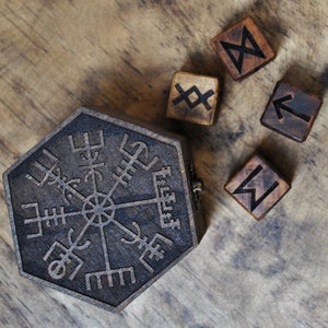 Norse Runes, Elder Futhark Divination Runic Dice, 4 Wooden Dice With ...