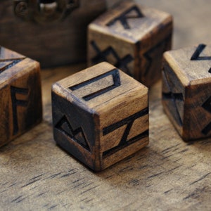 Norse Runes, Elder Futhark Divination Runic Dice, 4 Wooden Dice With ...