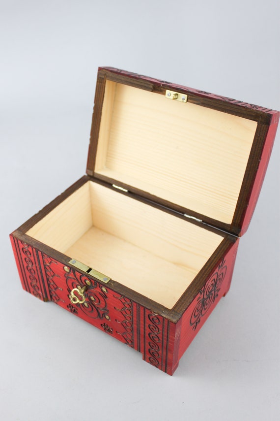 Mountaneer's Box Red Ornamental Box Keepsake Chest Precious Jewelry Box ...