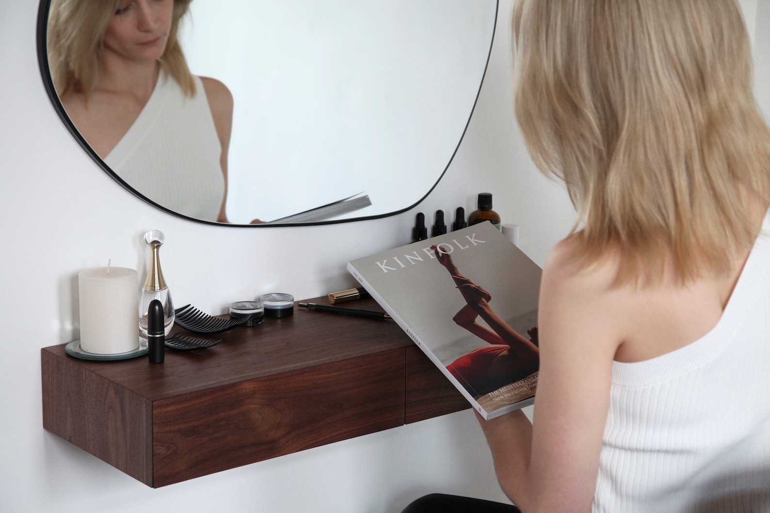 Minimalist Floating Dressing Table / Floating Vanity Made of - Etsy