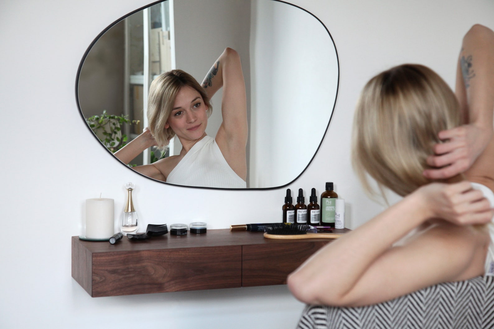 Minimalist Floating Dressing Table / Floating Vanity - Made of American ...