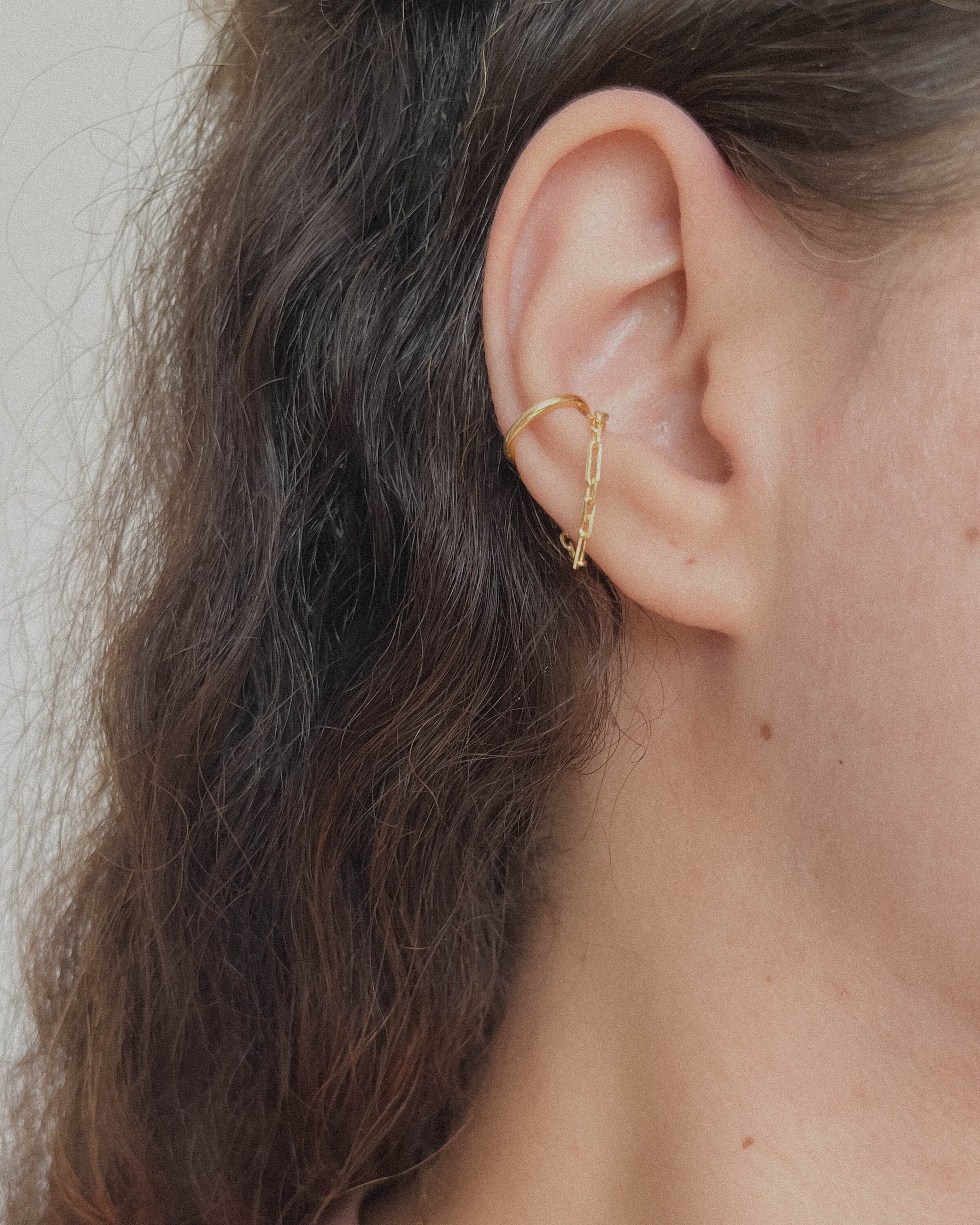 Dainty and Cool Ear Cuff With Simple Lined Design and Bold Chain ...