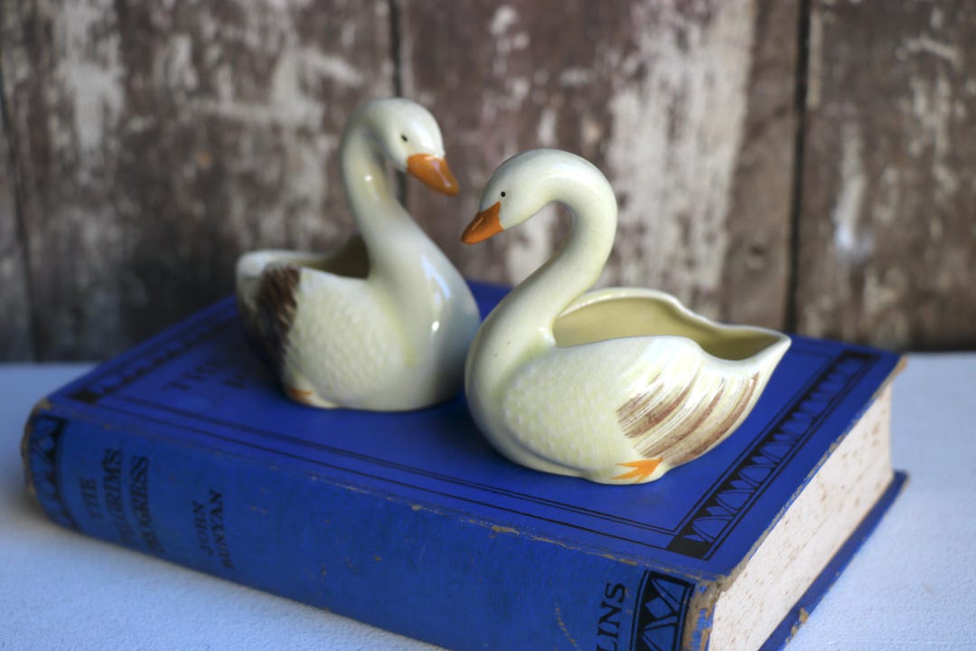 Vintage Keele St Pottery Swans, Hand Painted Pottery, Made in England ...