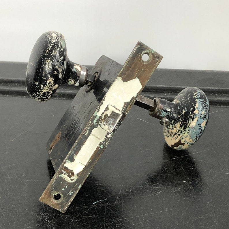 Early 1900s Chippy Paint Door Knobs + Cast Iron Mortise Skeleton Key ...