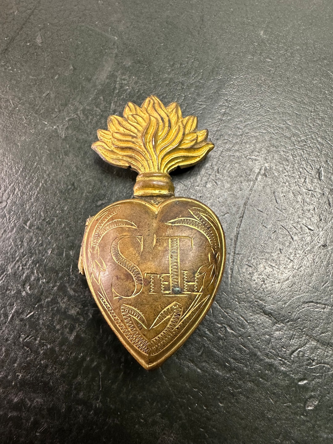 FLAMING SACRED Heart RELIQUARY Ex-voto Locket - Etsy
