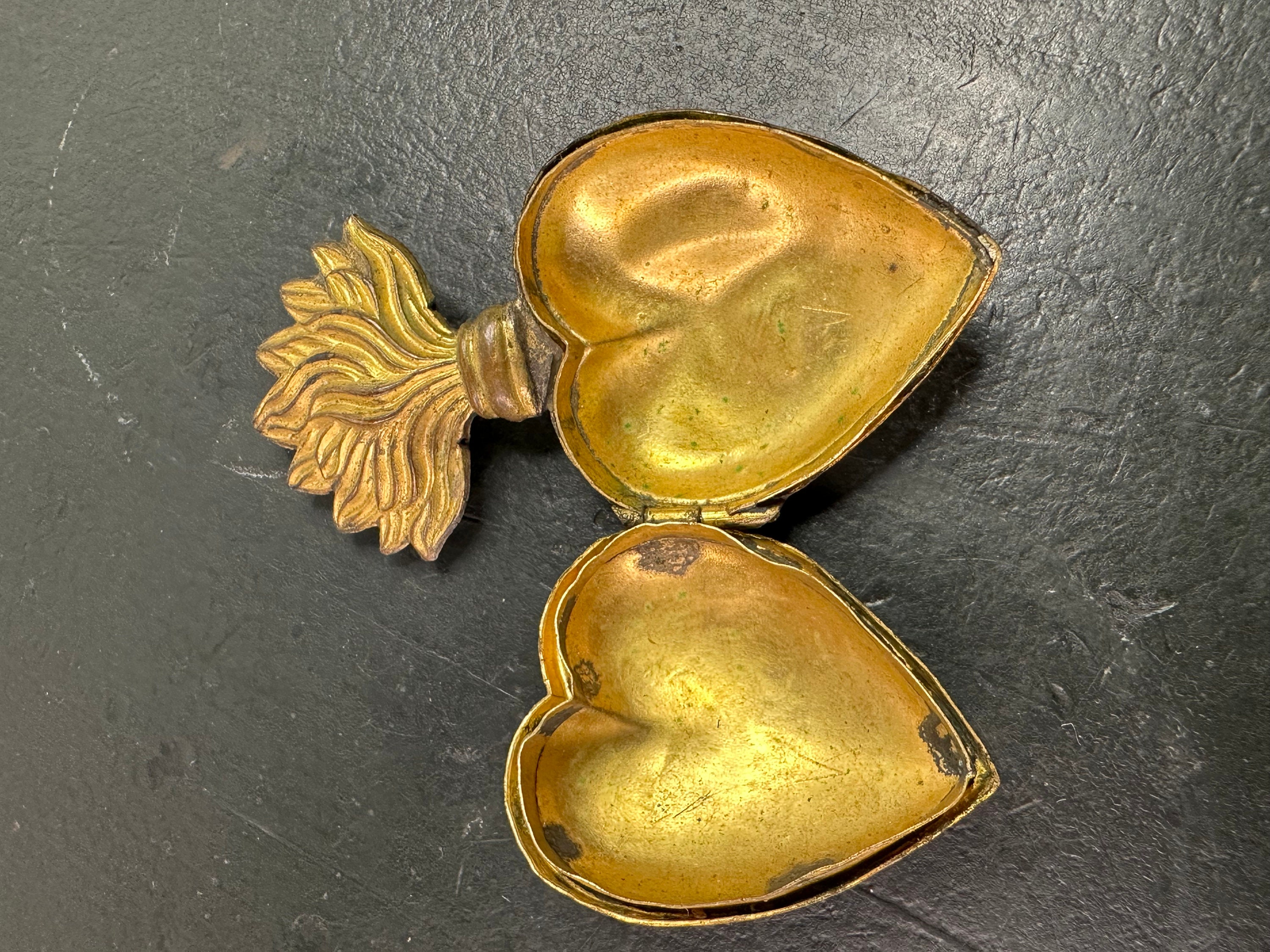 FLAMING SACRED Heart RELIQUARY Ex-voto Locket - Etsy
