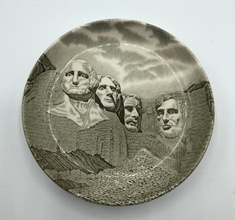 Three Vintage Decorative Plates - Etsy