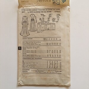 Vintage 1940s Advance 4819 Wedding Dress Scalloped Neckline, Yoke and ...