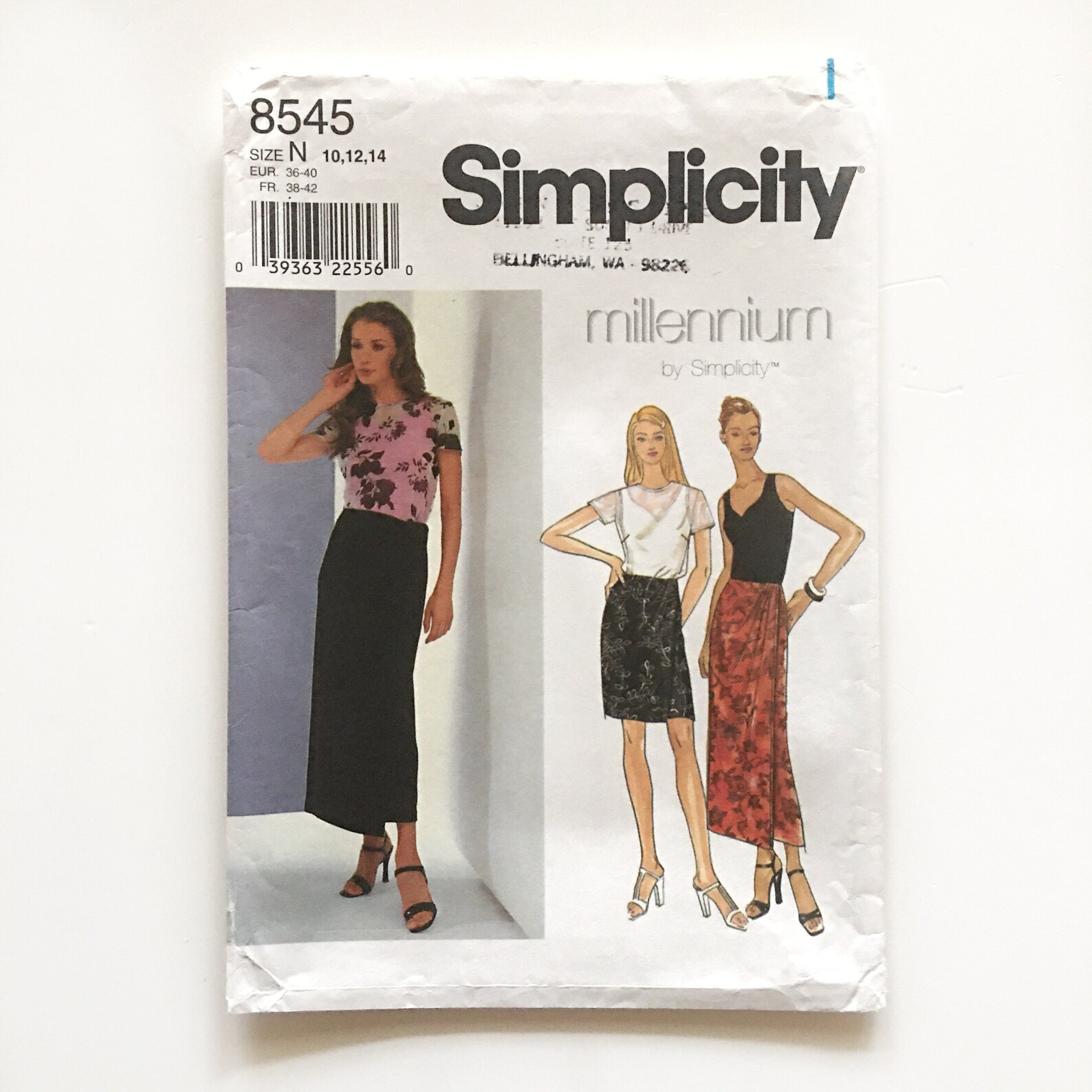 Simplicity 8545 Wrap Skirt in Two Lengths Sweetheart Neckline Tank Top ...