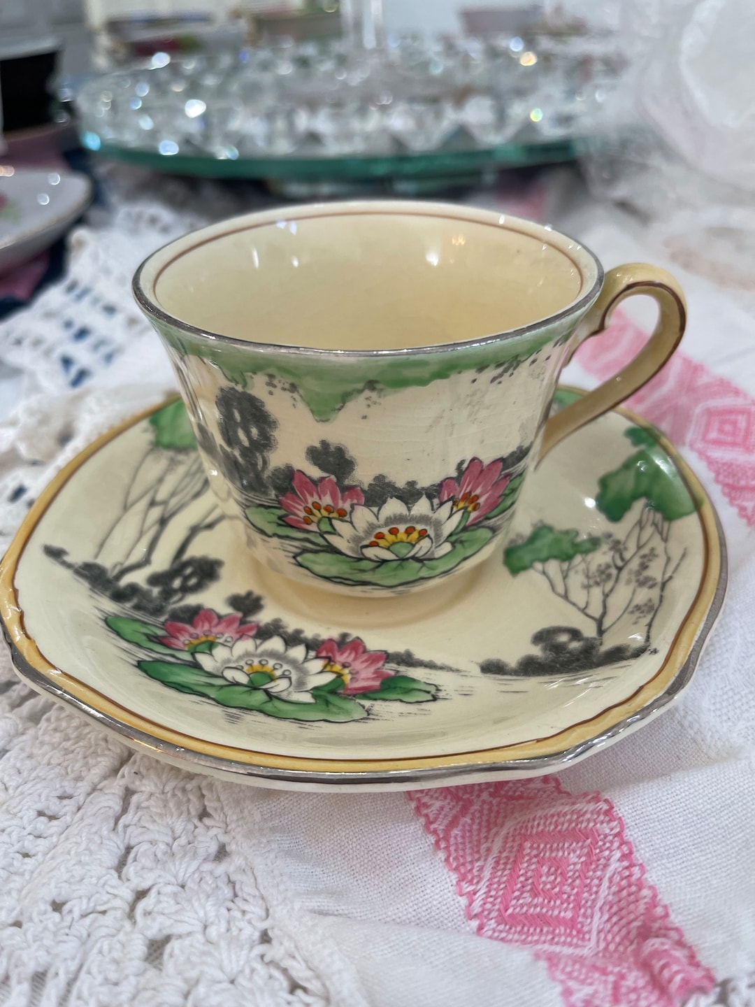 Beautiful Vintage Lotus Tea Cup & Saucer Royal Winton Grimwades England ...
