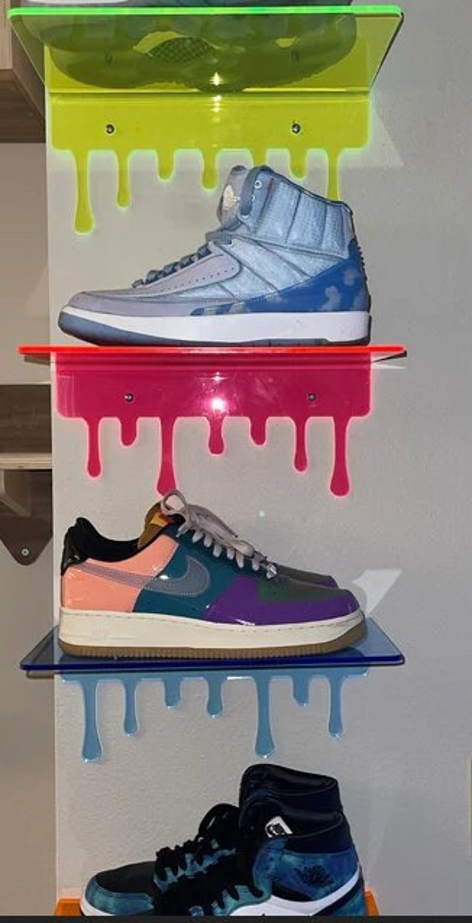 22" Groovy Neon Drip Shelf, Decorative Wall Shelf 22"l X 8"d X 6.25"h ...