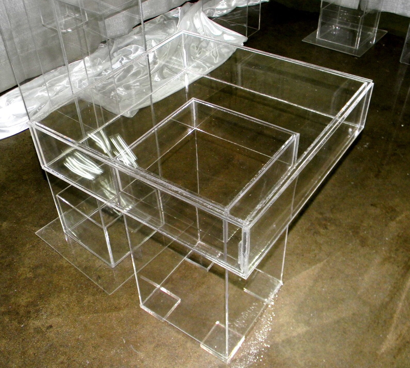 Acrylic Cake Table / Game Table - Modular Top : Hand Crafted in the U.S ...