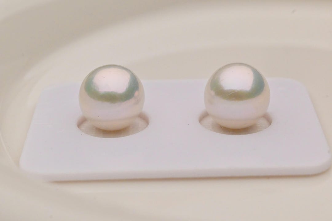 Natural White Freshwater Nucleated Pearl Pair 11-11.5mm Round, Clean ...