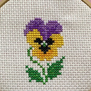 Pansy Cross Stitch Pattern, Instant Download PDF, Beginner Pattern - Etsy