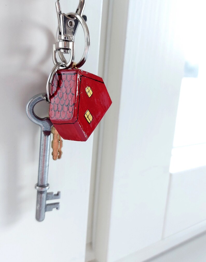 House Keychain Unique Handmade Nice Small Wooden Houses Key Ring Gift ...