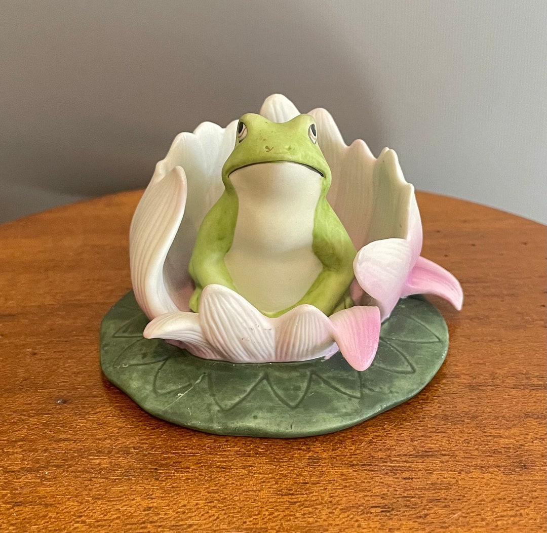 Old and Rare Frog Figurine Franklin Mint Fine Porcelain biscuit Hand ...