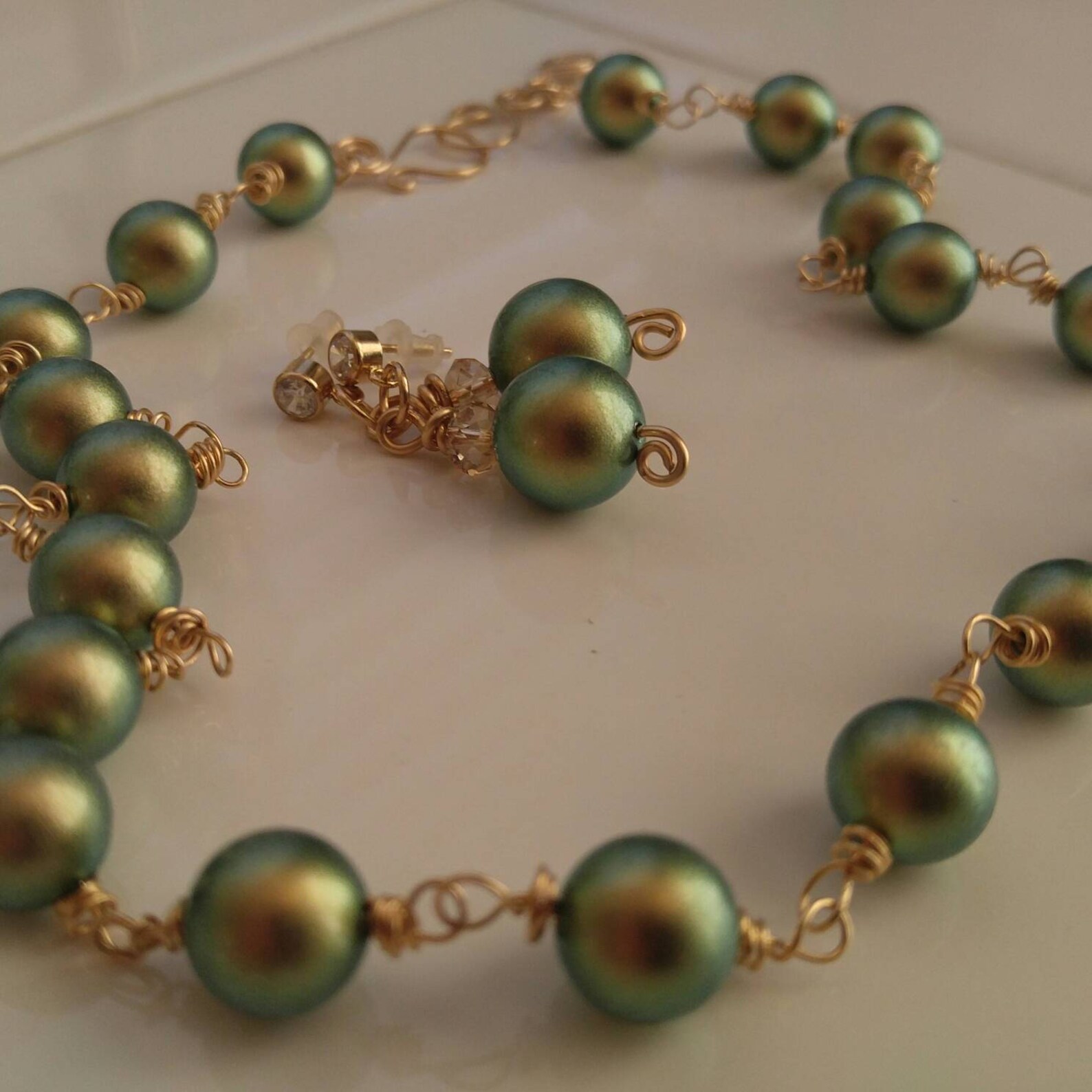 Green Pearl Necklace. Iridescent Green Pearl Necklace Set, Pearls ...