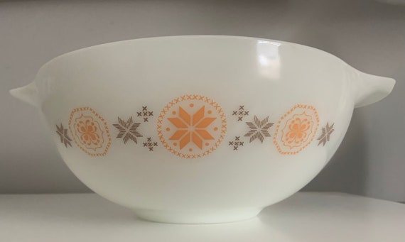 Circa 1960's 4Qt Vintage Pyrex 444 Town & Country Pattern Cinderella ...
