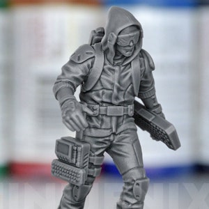 NPC DECKER HACKER Sci-fi: Shadowrun, Cyberpunk, Resin Miniature 28mm ...