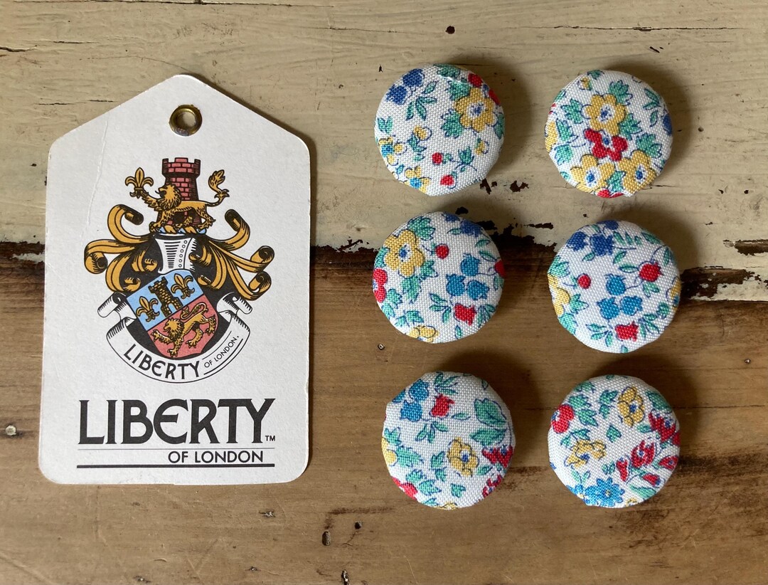 Liberty of London Summer Meadow Set of 6 Fabric Covered Buttons ...