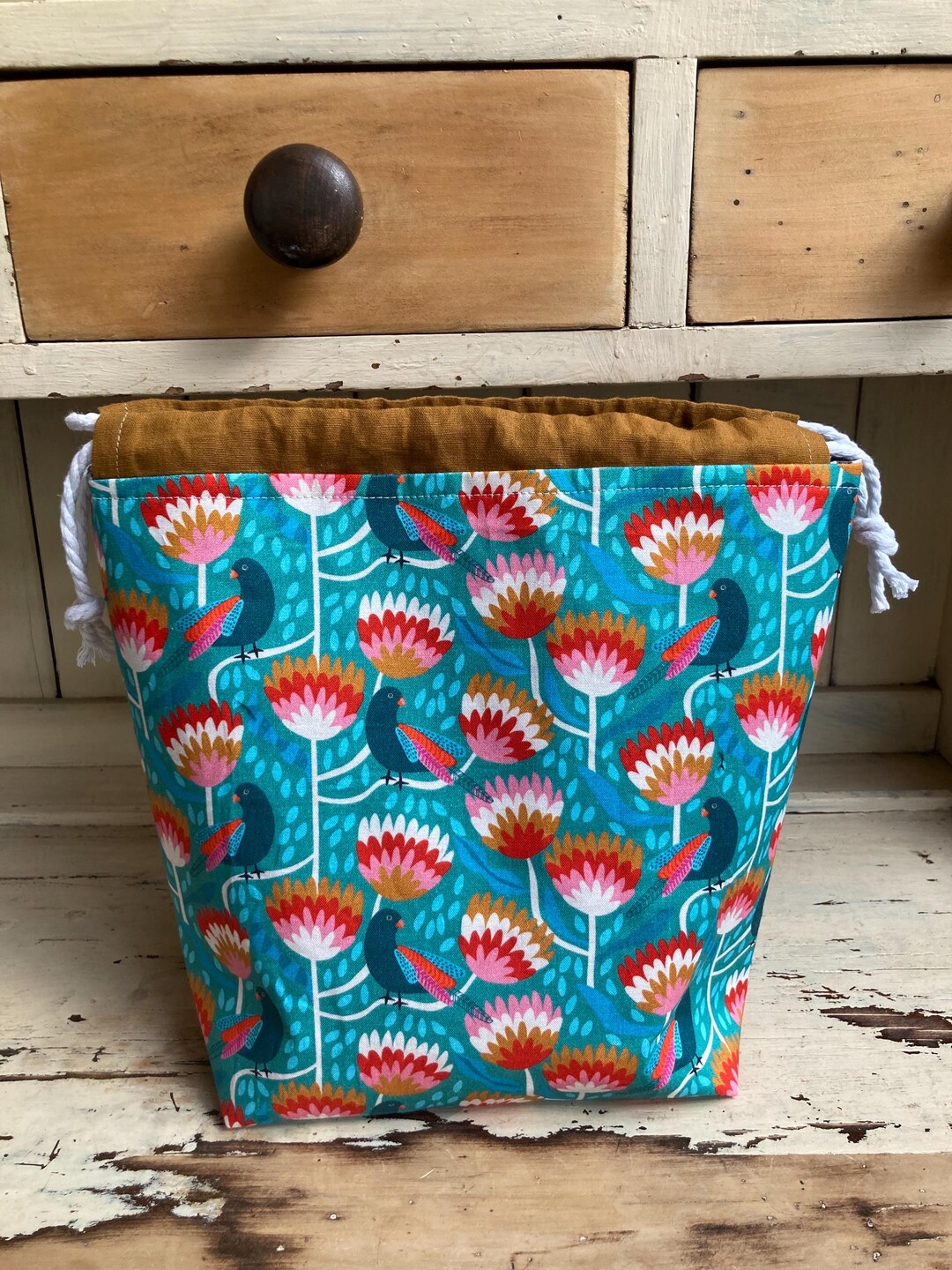 Jocelyn Proust Protea Garden Parrot chubby Base Drawstring Bag / Sotak ...