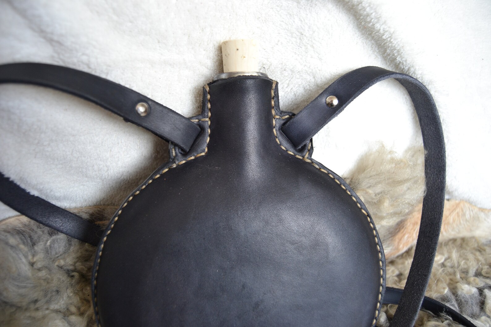 500 Ml 1 Pint Glass Leather Bottle Medieval Leather Flask - Etsy