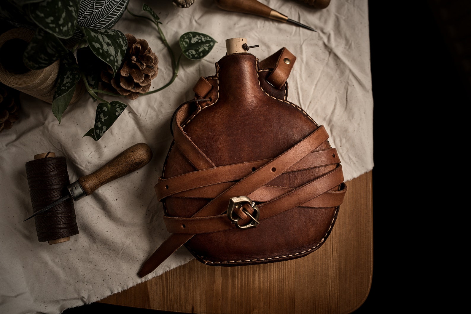 500 Ml 1 Pint Glass Leather Bottle Medieval Leather Flask - Etsy