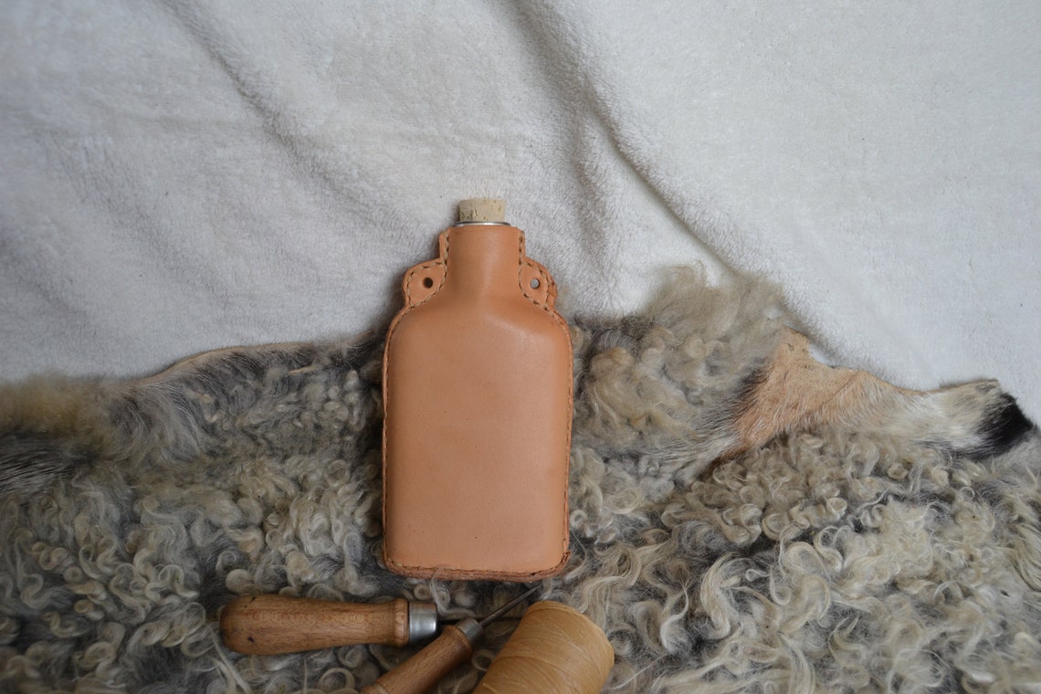 200 Ml 0.4 Pint Glass Leather Bottle Medieval Leather - Etsy