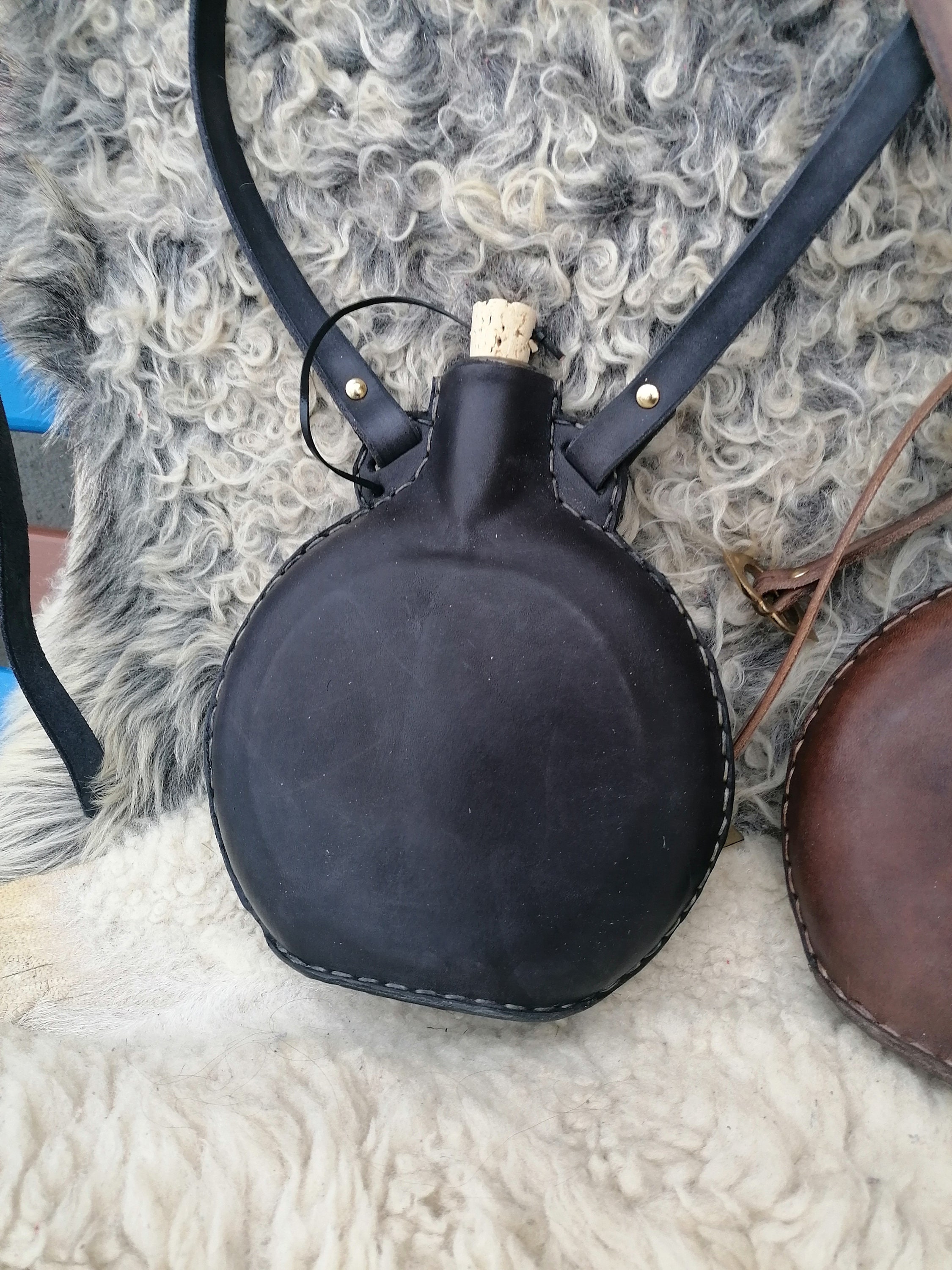 500 Ml (1 Pint) Glass Leather Bottle, Medieval Flask, Water Bottle ...