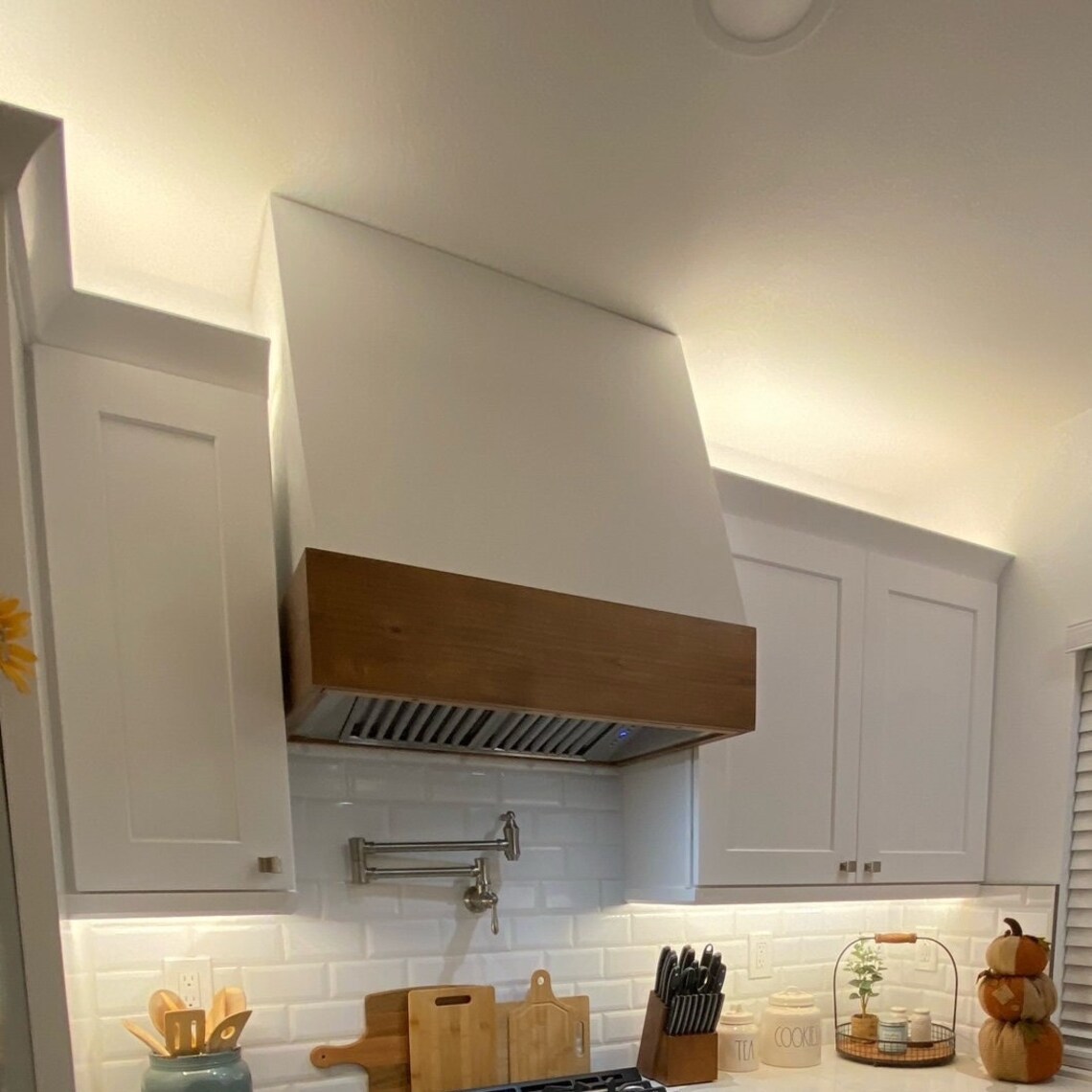 Simple Modern Farmhouse Vent Hood - Etsy