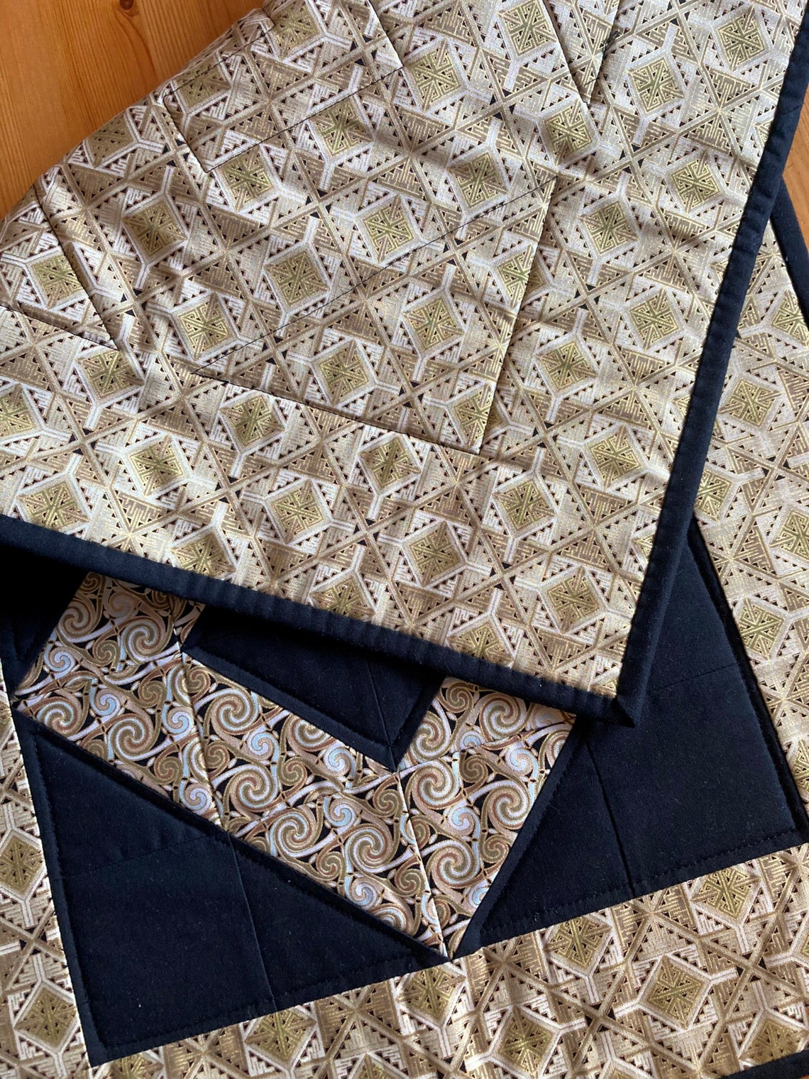 Interlocking Squares Table Runner, Black and Gold - Etsy
