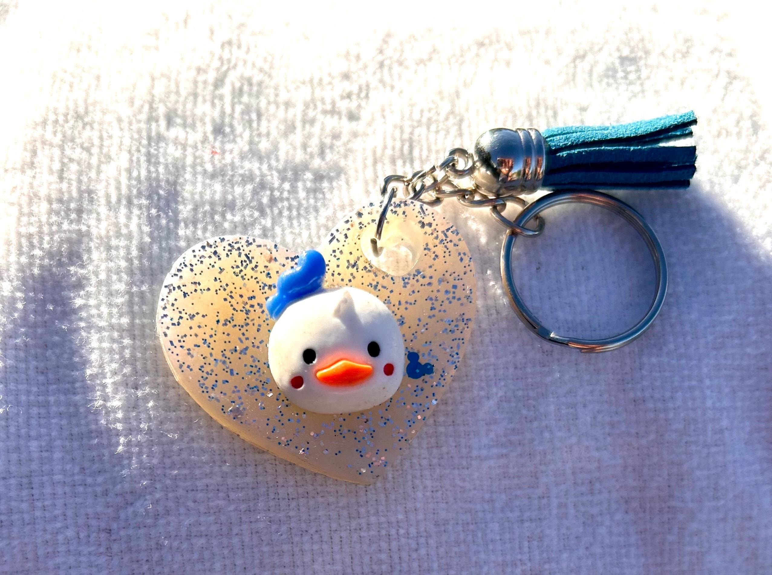 Handmade Resin Disney Mickey and Friends Heart Keychain, Various Styles ...