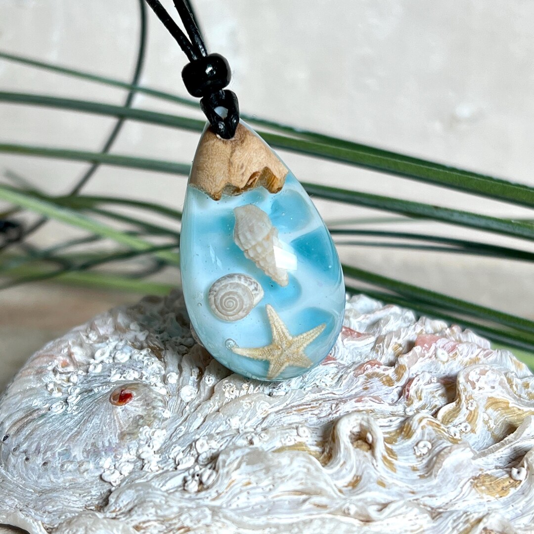 Handmade Drop Pendant Made of Burl Wood and Ocean Resin | With Starfish ...