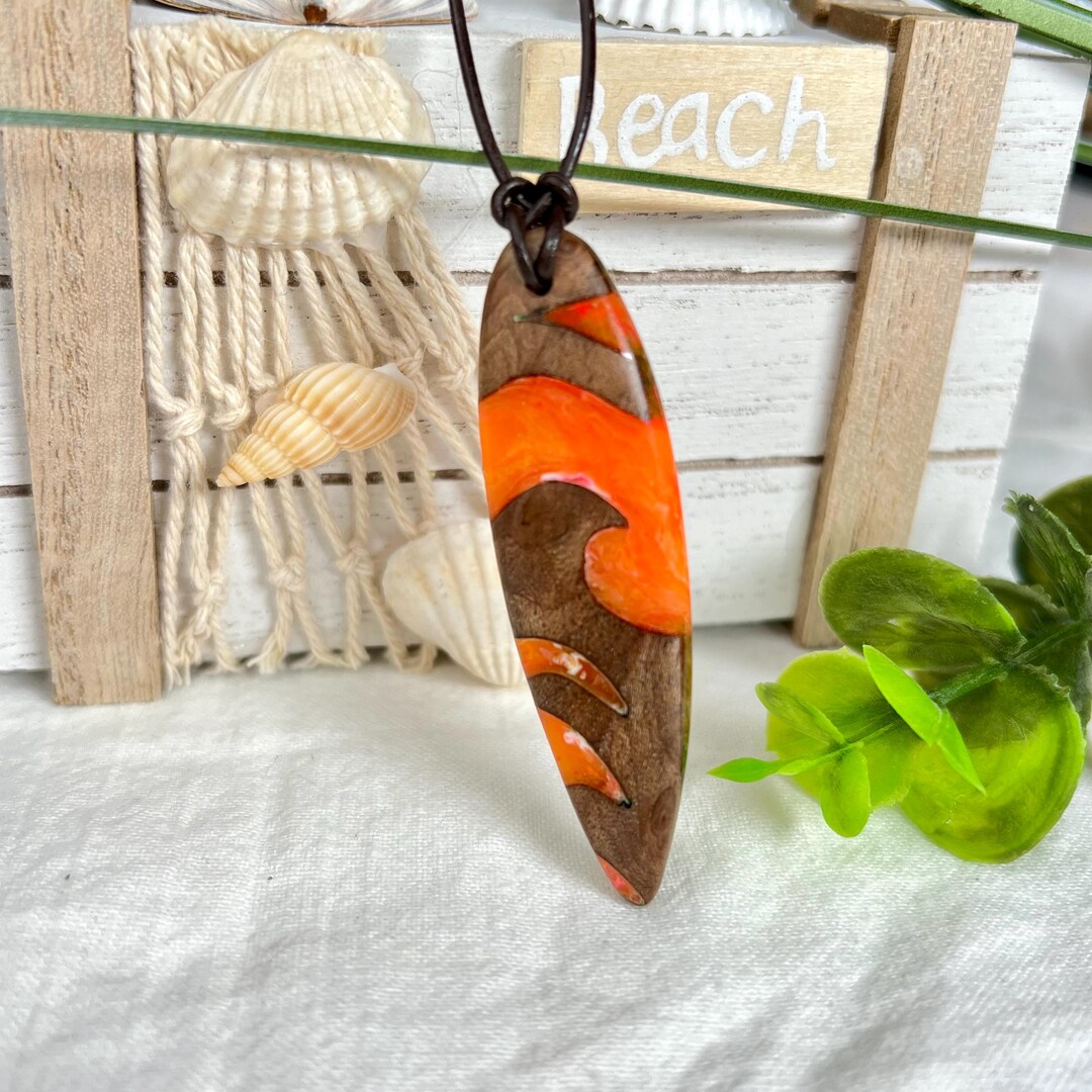Handmade Surfboard Pendant Made of Walnut Wood and Epoxy Resin ...