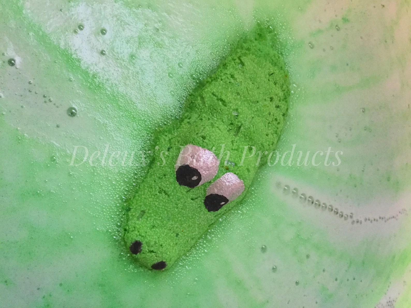 Crocodile Bath Bomb. Alligator Bath Bomb. Crocogator Bath | Etsy