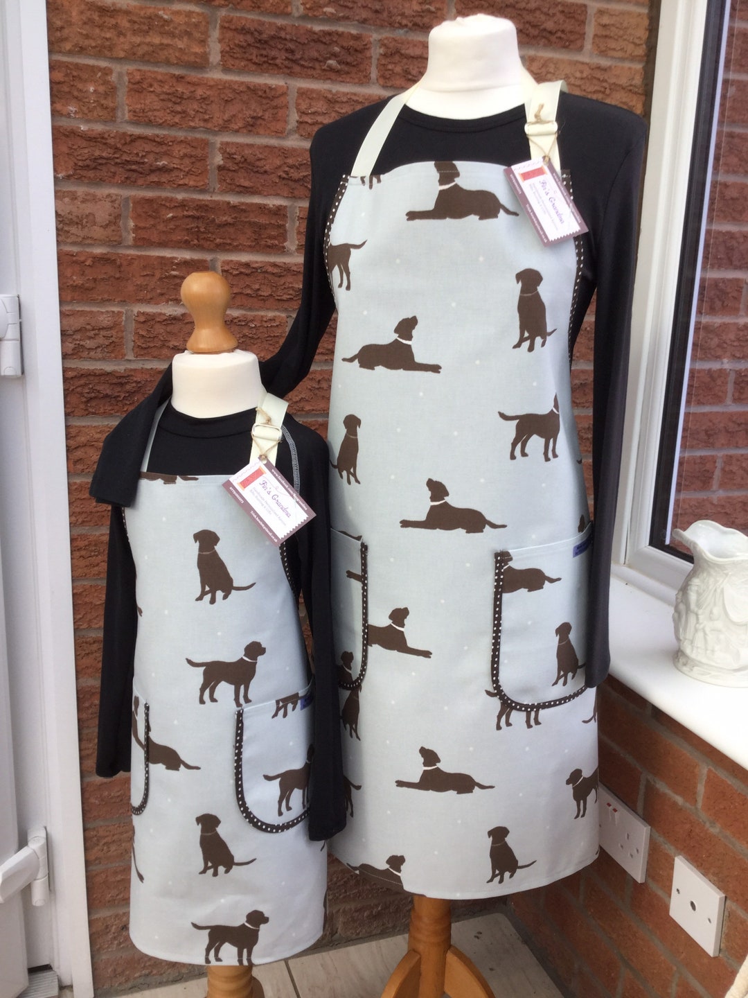 Ladies and Childs Chocolate Labrador Dog Patterned Fabric Full Apron ...