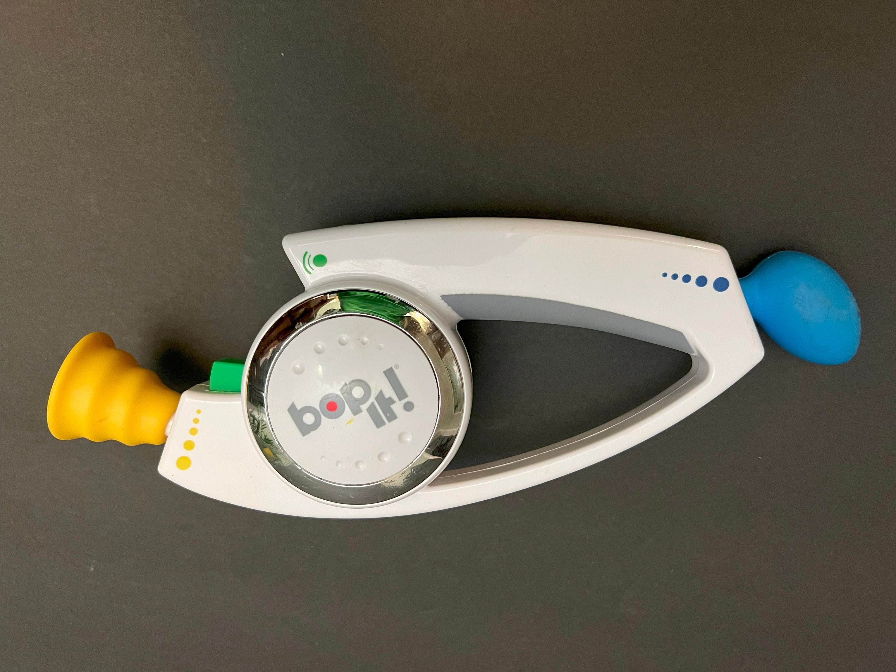 Bop It Electronic Handheld Game White Vintage VTG Tested Working ...