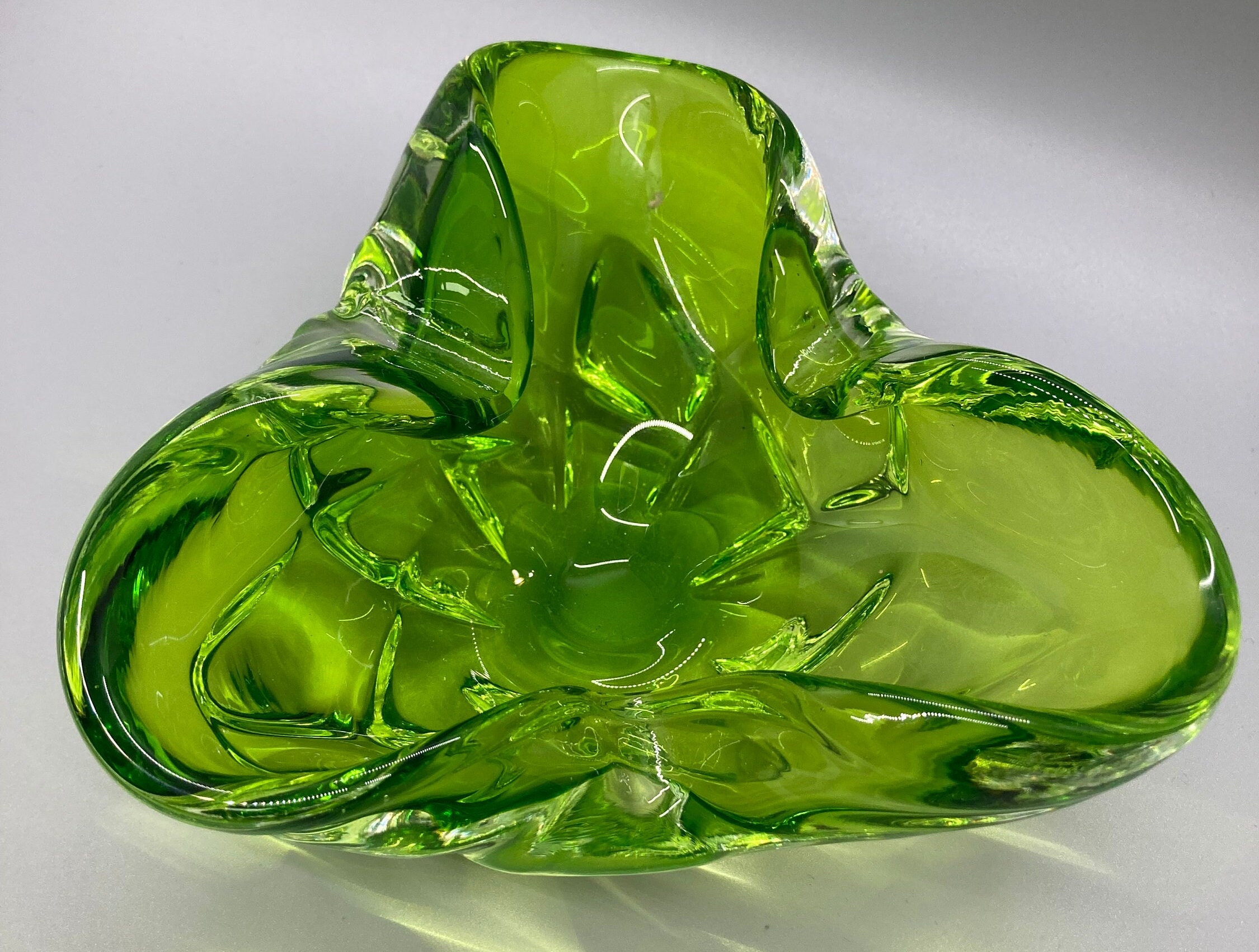 Vintage MCM Lime Green EDAG Canadian Art Glass Bowl - Etsy